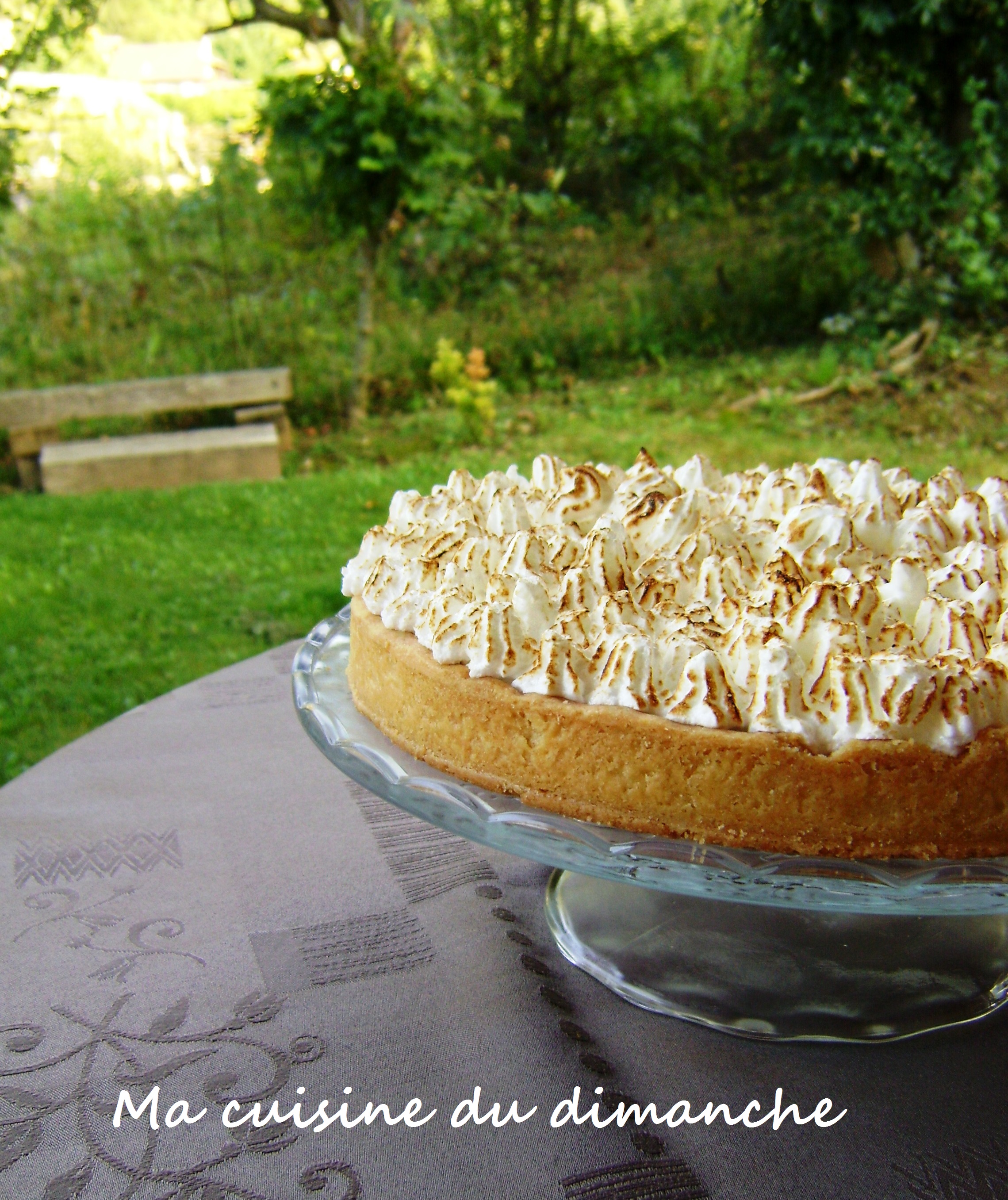 Tarte aux framboises meringuée